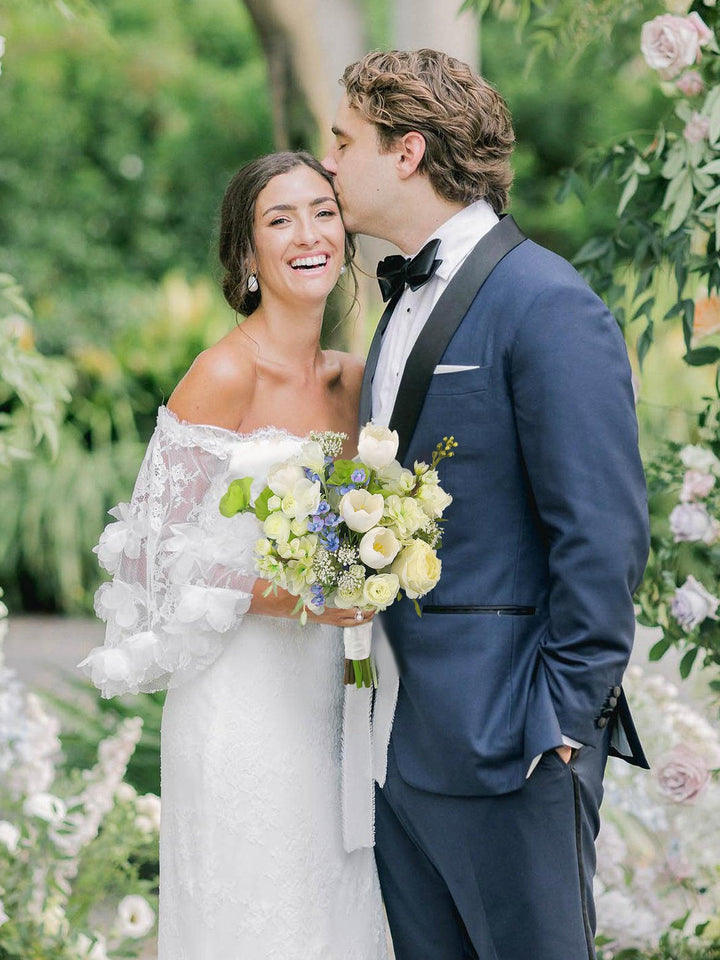 Explore the Timeless Sage Green & White Collection at Rinlong Flower